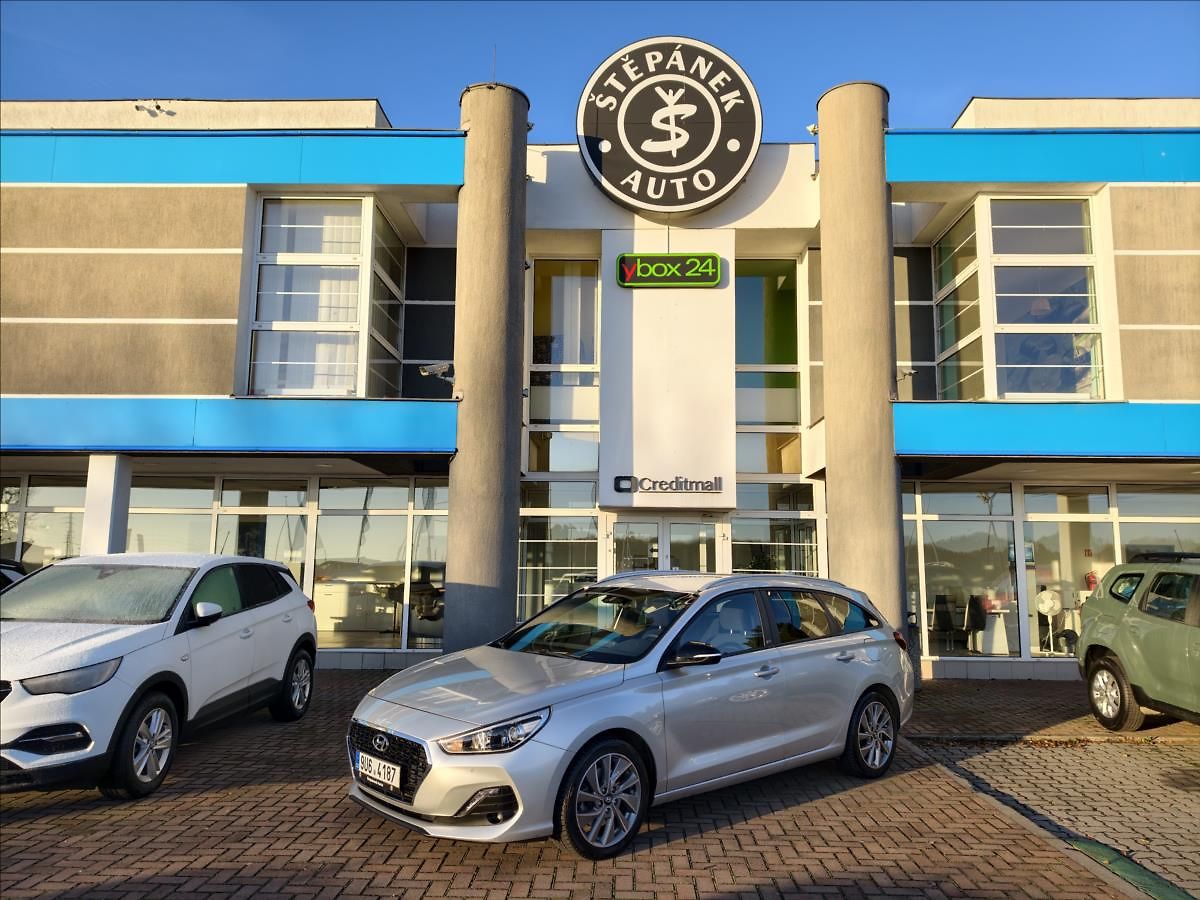 Hyundai i30 1,4 T-GDi DCT Style Go | Největší inzerce autobazarů - TipCars