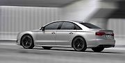 Audi představilo limuzínu S8 plus. Kromě luxusu nabízí osmiválec a 605 ...