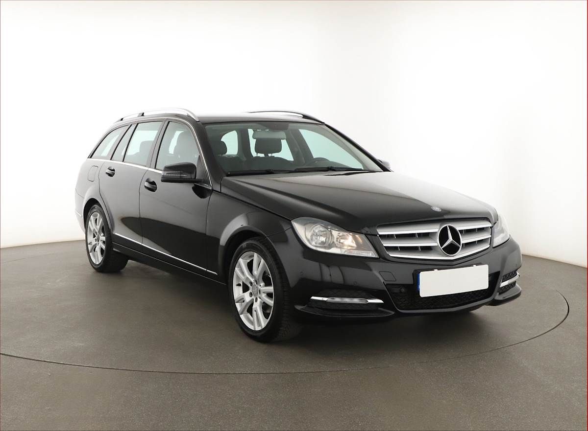 Mercedes-Benz Třídy C C 180, Automat, Navi, Tempomat | Největší inzerce ...