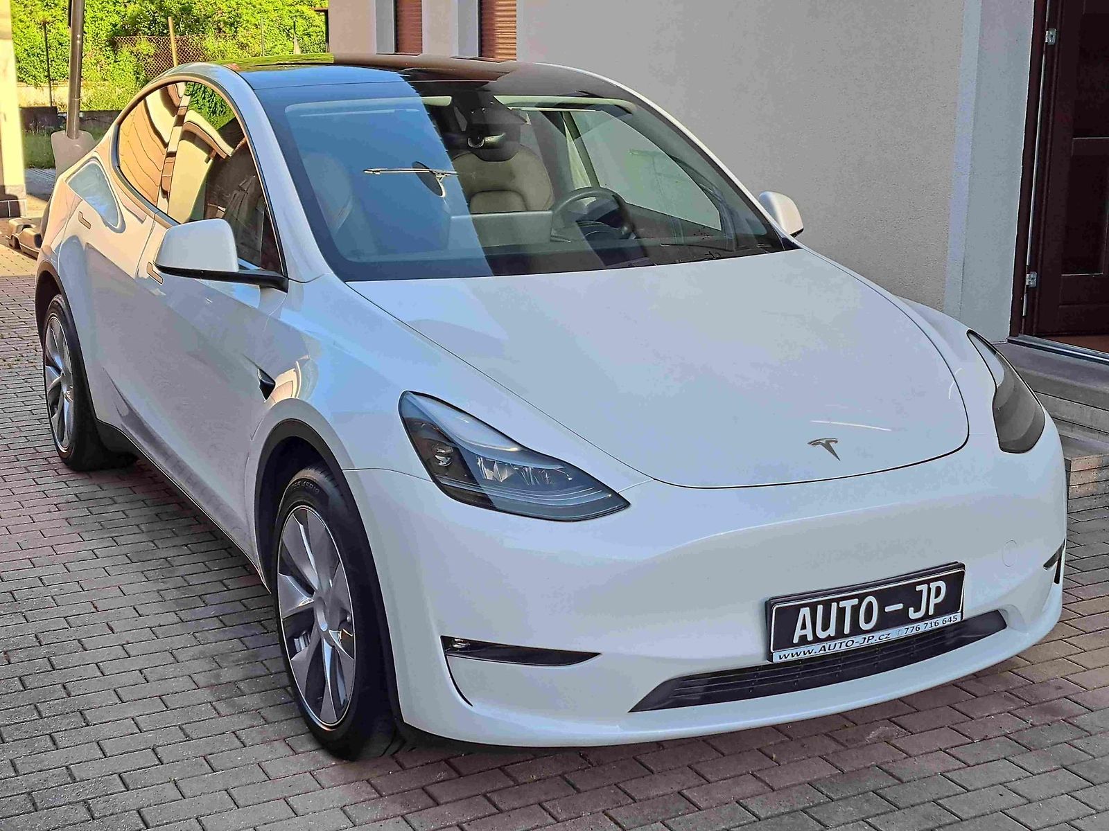Tesla Model Y AWD Long Range SOH-90% FSD ! | Největší inzerce ...