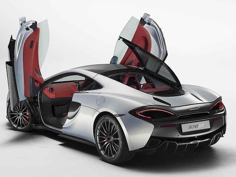 McLaren 570GT je supersport pro každý den. Má 570 koní a praktický kufr ...