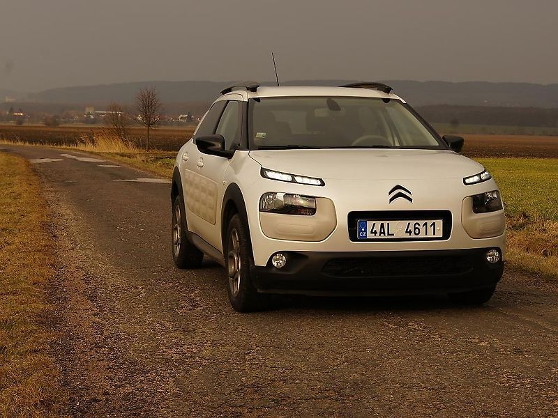 Test: Citroën C4 Cactus – kaktus, co nepíchá, a má turbo | Největší ...