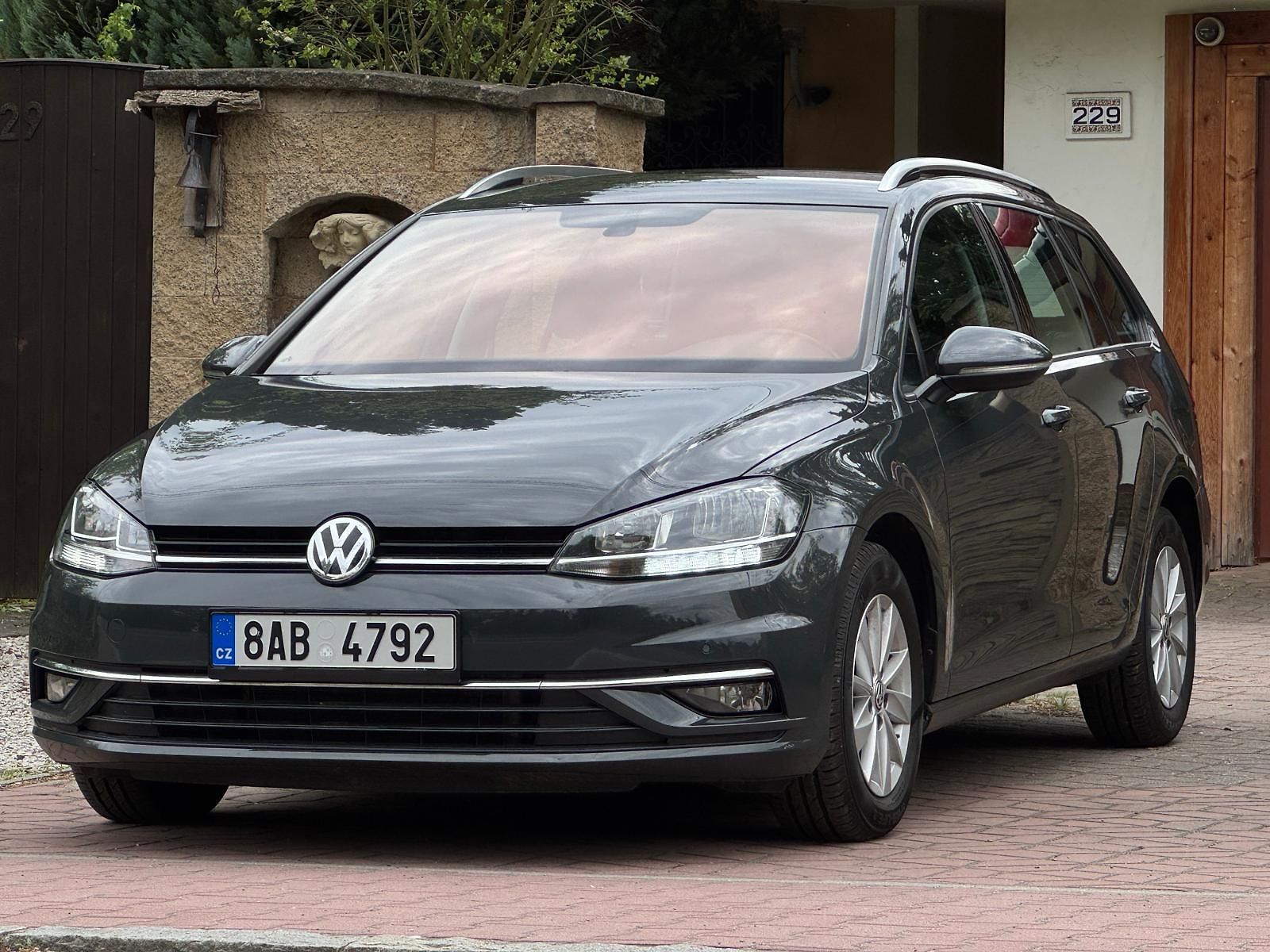 Volkswagen Golf 1.6TDi 1.MAJITEL ČR DPH SERVIS | Největší inzerce ...