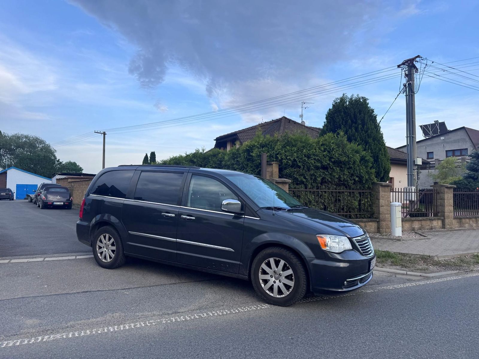 Chrysler Town & Country 3,6 LPG Limited DVD 2012 | Největší inzerce ...