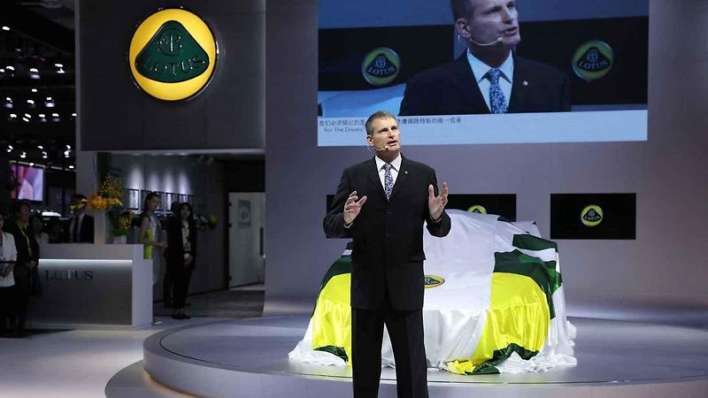 Sedany ani SUV nevylučujeme, říká nový šéf Lotusu | Největší inzerce ...
